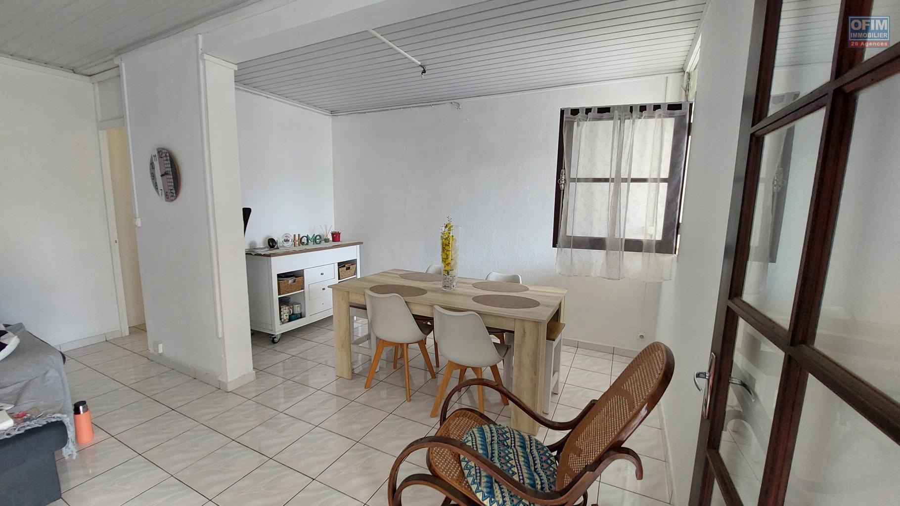 Vente - Maison / Villa - SAINTE CLOTILDE - A vendre une f4 sur un ...